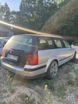 Pelēks Volkswagen Passat B5 2000 Saldus, ar dzinēja tilpumu 1.90 L un nobraukumu 350 tūkst. km par 750 €, foto 4 vietnē AUTOMOTO.COM.LV