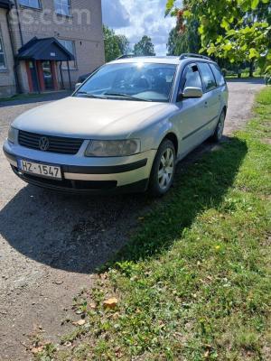 Pelēks Volkswagen Passat B5 2000 Saldus, ar dzinēja tilpumu 1.90 L un nobraukumu 330 tūkst. km par 1100 €, foto  vietnē AUTOMOTO.COM.LV