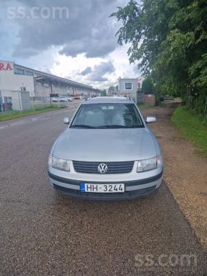 Pelēks Volkswagen Passat B5 2000 Rīga, ar dzinēja tilpumu 1.90 L un nobraukumu 307 tūkst. km par 1390 €, foto  vietnē AUTOMOTO.COM.LV