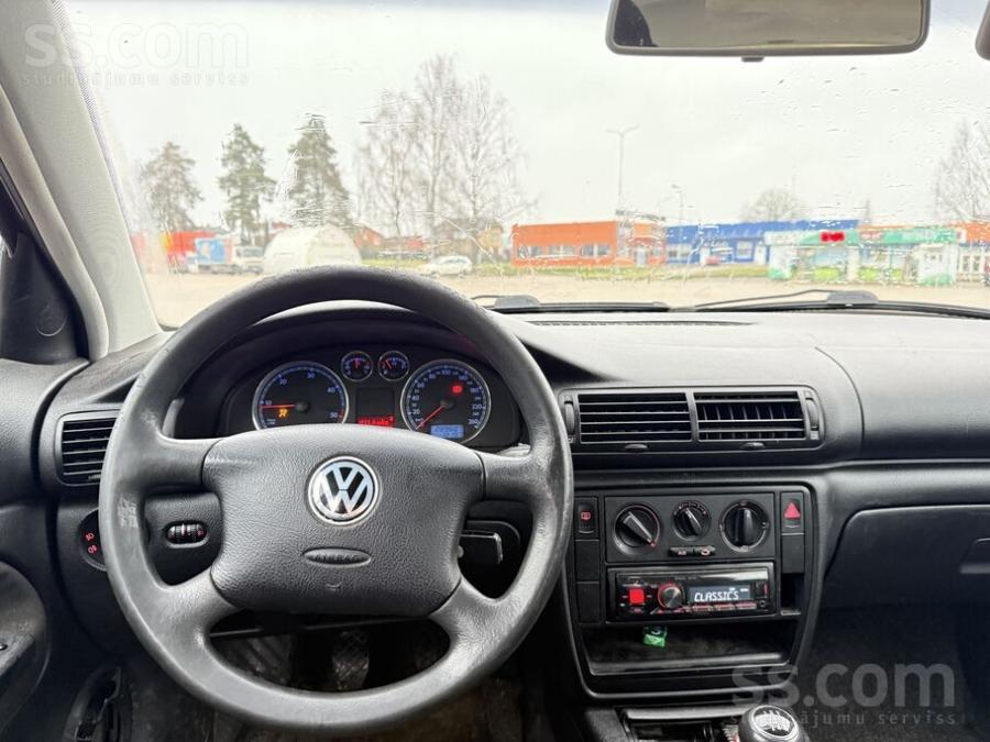 Pelēks Volkswagen Passat B5 2001 Valmiera, ar dzinēja tilpumu 1.90 L un nobraukumu 290 tūkst. km par 1500 €, foto 5 vietnē AUTOMOTO.COM.LV