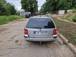 Grey Volkswagen Passat B5 2001 in Riga, with an engine capacity of 2.00 L and mileage of 390 thousand km for 800 €, photo 5 on AUTOMOTO.COM.LV