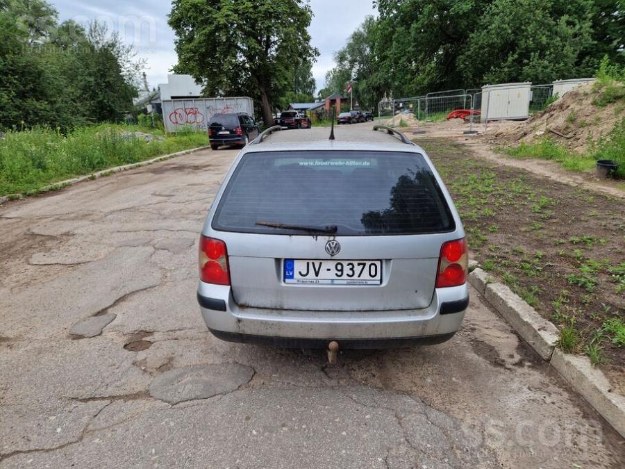 Grey Volkswagen Passat B5 2001 in Riga, with an engine capacity of 2.00 L and mileage of 390 thousand km for 800 €, photo 5 on AUTOMOTO.COM.LV