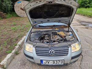 Grey Volkswagen Passat B5 2001 in Riga, with an engine capacity of 2.00 L and mileage of 390 thousand km for 800 €, photo 8 on AUTOMOTO.COM.LV
