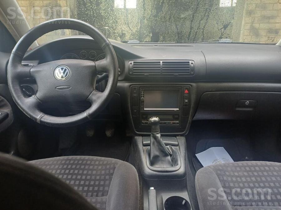 Pelēks Volkswagen Passat B5 2001 Daugavpils, ar dzinēja tilpumu 1.90 L un nobraukumu 0 tūkst. km par 950 €, foto 4 vietnē AUTOMOTO.COM.LV