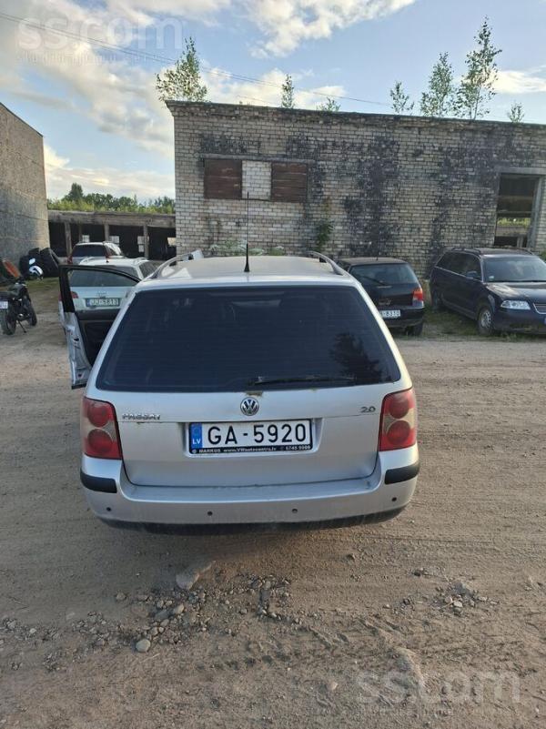 Серый Фольксваген Пассат Б5 2001 в Гулбене, объемом двигателя 2.00 л и пробегом 380 тыс. км за 1050 €, фото 1 на AUTOMOTO.COM.LV