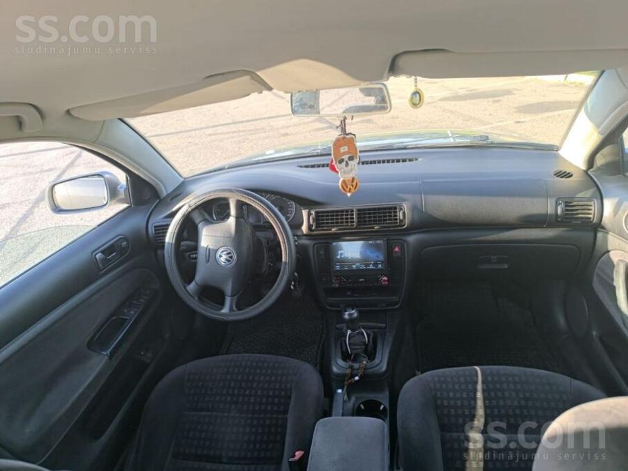 Pelēks Volkswagen Passat B5 2001 Rēzekne, ar dzinēja tilpumu 1.90 L un nobraukumu 403 tūkst. km par 1300 €, foto 1 vietnē AUTOMOTO.COM.LV