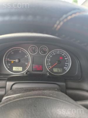 Grey Volkswagen Passat B5 2001 in Daugavpils, with an engine capacity of 2.50 L and mileage of 312 thousand km for 1400 €, photo 6 on AUTOMOTO.COM.LV