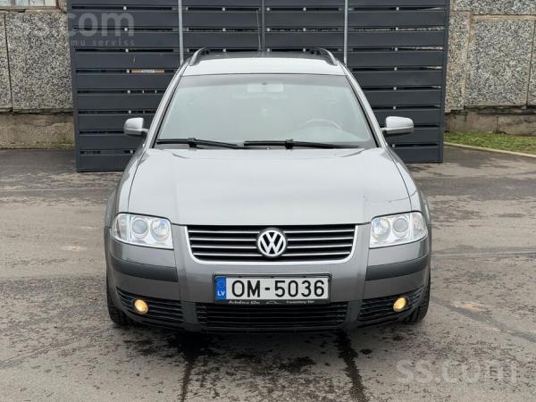 Grey Volkswagen Passat B5 2002 in Ludza, with an engine capacity of 1.90 L and mileage of 325 thousand km for 2950 €, photo 1 on AUTOMOTO.COM.LV