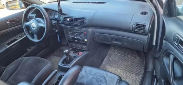 Grey Volkswagen Passat B5 2002 in Valmiera, with an engine capacity of 1.90 L and mileage of 382 thousand km for 1200 €, photo 9 on AUTOMOTO.COM.LV