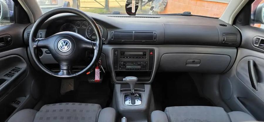 Grey Volkswagen Passat B5 2002 in Valmiera, with an engine capacity of 1.90 L and mileage of 395 thousand km for 1550 €, photo 8 on AUTOMOTO.COM.LV