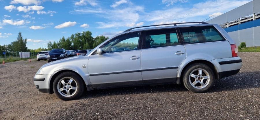 Grey Volkswagen Passat B5 2002 in Riga, with an engine capacity of 2.00 L and mileage of 316 thousand km for 1550 €, photo 3 on AUTOMOTO.COM.LV