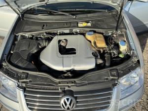 Pelēks Volkswagen Passat B5 2002 Jēkabpils, ar dzinēja tilpumu 2.50 L un nobraukumu 321 tūkst. km par 1699 €, foto 5 vietnē AUTOMOTO.COM.LV