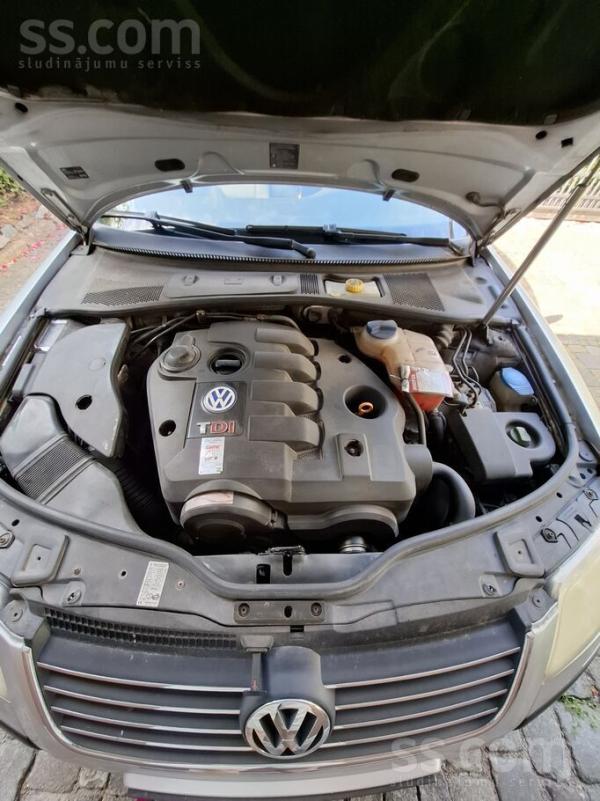 Grey Volkswagen Passat B5 2002 in Liepaja, with an engine capacity of 1.90 L and mileage of 230 thousand km for 1440 €, photo 5 on AUTOMOTO.COM.LV
