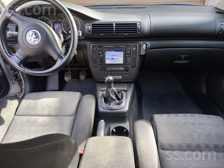 Grey Volkswagen Passat B5 2002 in Liepaja, with an engine capacity of 1.90 L and mileage of 230 thousand km for 1440 €, photo 9 on AUTOMOTO.COM.LV