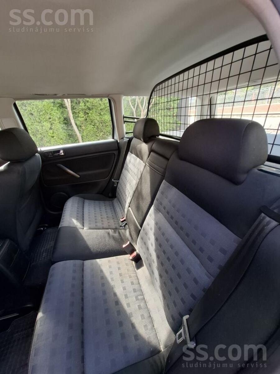 Grey Volkswagen Passat B5 2002 in Liepaja, with an engine capacity of 1.90 L and mileage of 230 thousand km for 1440 €, photo 12 on AUTOMOTO.COM.LV