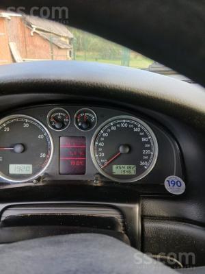 Grey Volkswagen Passat B5 2002 in Jekabpils, with an engine capacity of 1.90 L and mileage of 354 thousand km for 1100 €, photo 5 on AUTOMOTO.COM.LV