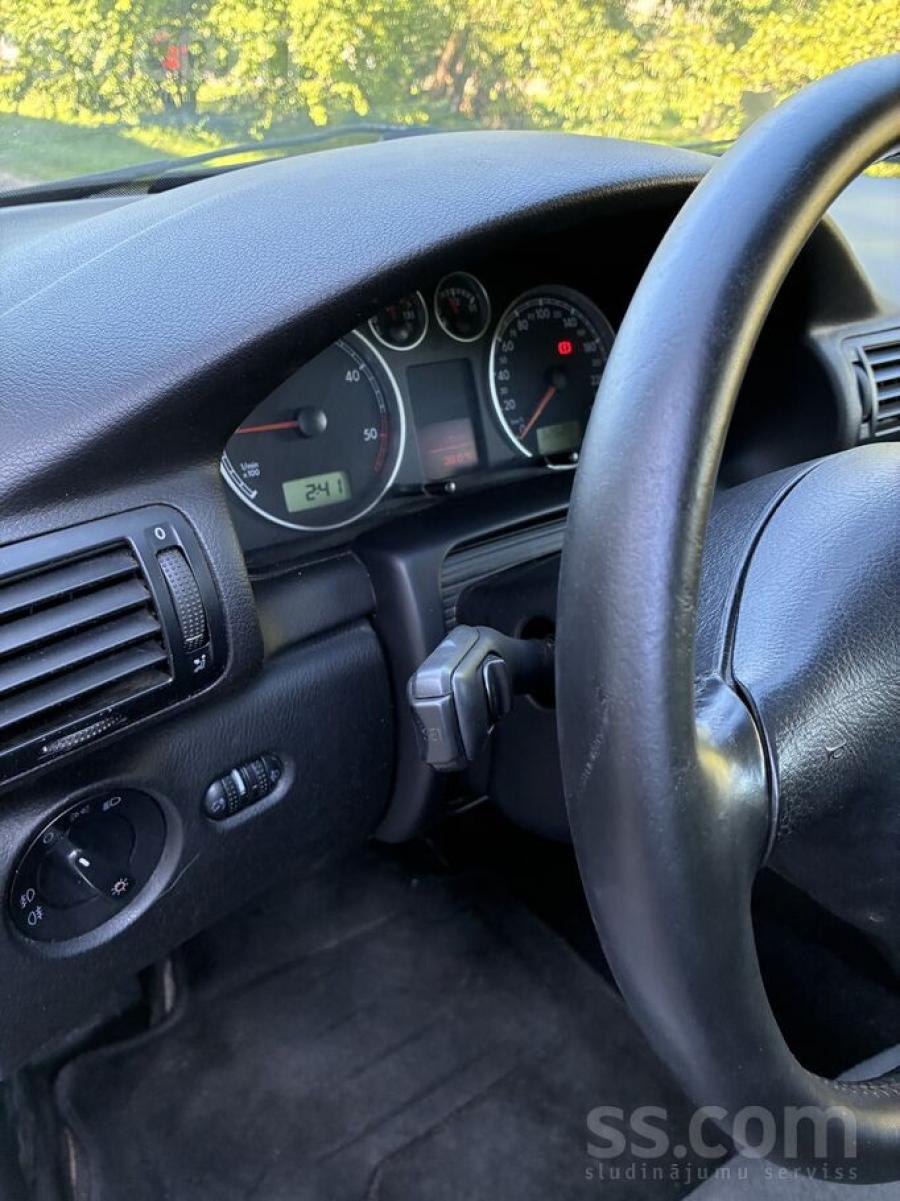 Pelēks Volkswagen Passat B5 2002 Rīga, ar dzinēja tilpumu 1.90 L un nobraukumu 326 tūkst. km par 3050 €, foto 21 vietnē AUTOMOTO.COM.LV