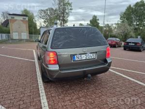 Grey Volkswagen Passat B5 2002 in Preili, with an engine capacity of 1.90 L and mileage of 423 thousand km for 2300 €, photo 4 on AUTOMOTO.COM.LV