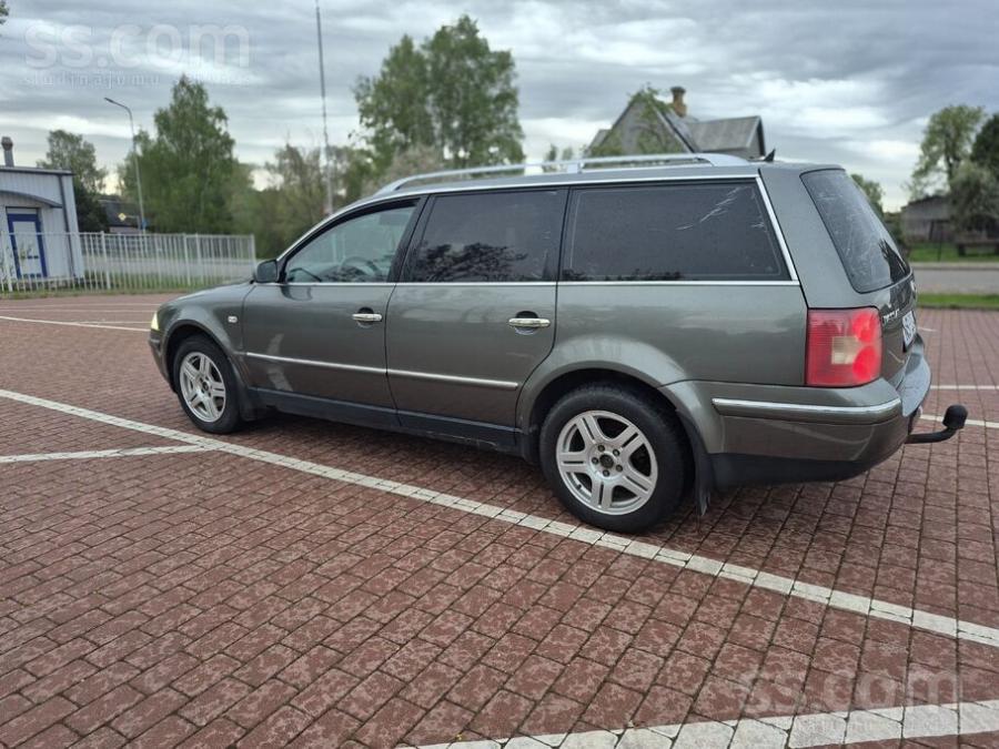 Grey Volkswagen Passat B5 2002 in Preili, with an engine capacity of 1.90 L and mileage of 423 thousand km for 2300 €, photo 5 on AUTOMOTO.COM.LV