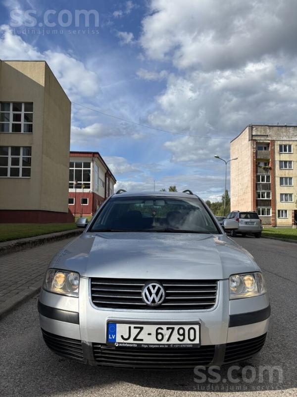 Pelēks Volkswagen Passat B5 2002 Balvi, ar dzinēja tilpumu 2.00 L un nobraukumu 290 tūkst. km par 1100 €, foto 1 vietnē AUTOMOTO.COM.LV
