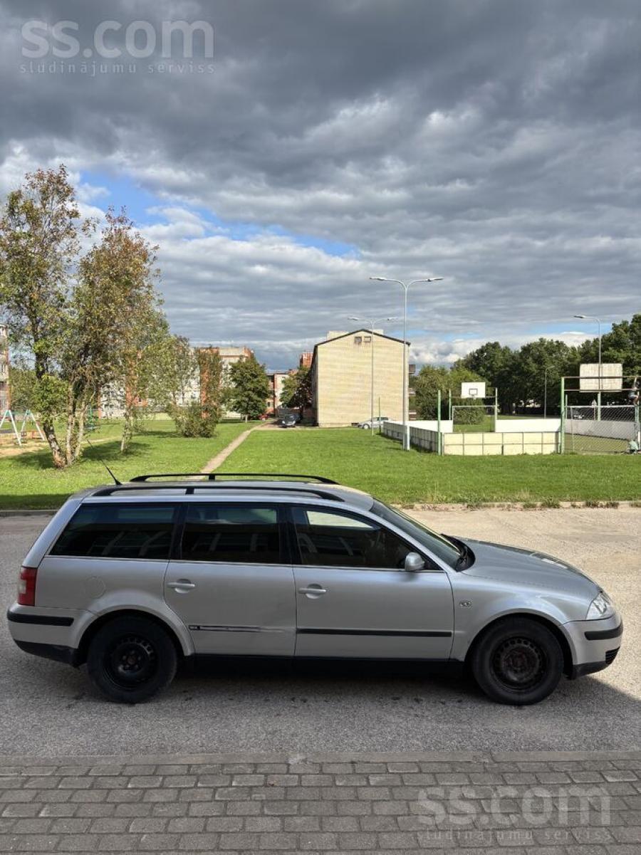 Pelēks Volkswagen Passat B5 2002 Balvi, ar dzinēja tilpumu 2.00 L un nobraukumu 290 tūkst. km par 1100 €, foto 3 vietnē AUTOMOTO.COM.LV
