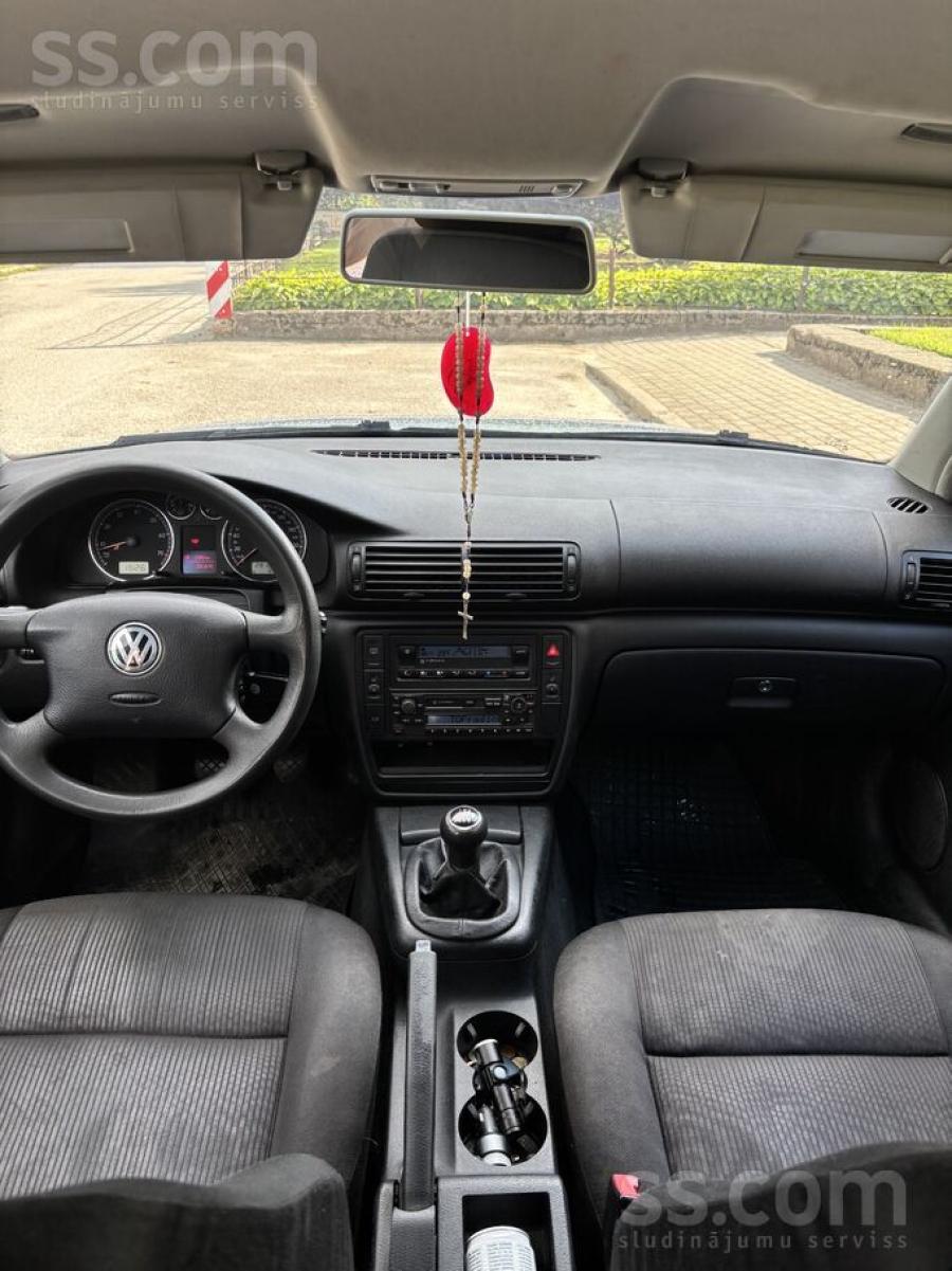 Pelēks Volkswagen Passat B5 2002 Balvi, ar dzinēja tilpumu 2.00 L un nobraukumu 290 tūkst. km par 1100 €, foto 7 vietnē AUTOMOTO.COM.LV