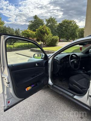 Pelēks Volkswagen Passat B5 2002 Balvi, ar dzinēja tilpumu 2.00 L un nobraukumu 290 tūkst. km par 1100 €, foto 11 vietnē AUTOMOTO.COM.LV
