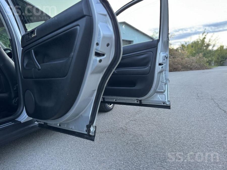 Pelēks Volkswagen Passat B5 2002 Jelgava, ar dzinēja tilpumu 1.90 L un nobraukumu 325 tūkst. km par 2000 €, foto 17 vietnē AUTOMOTO.COM.LV