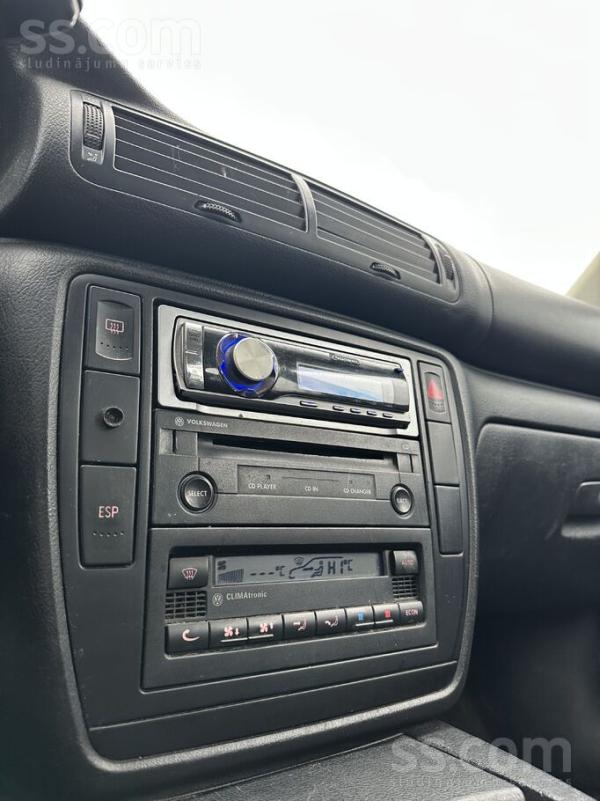 Фольксваген Пассат Б5 2002 в Рига на AUTOMOTO.COM.LV Серый Фольксваген Пассат Б5 2002 в Рига, объемом двигателя 1.90 л и пробегом 400 тыс. км за 1390 €, фото 8 на AUTOMOTO.COM.LV