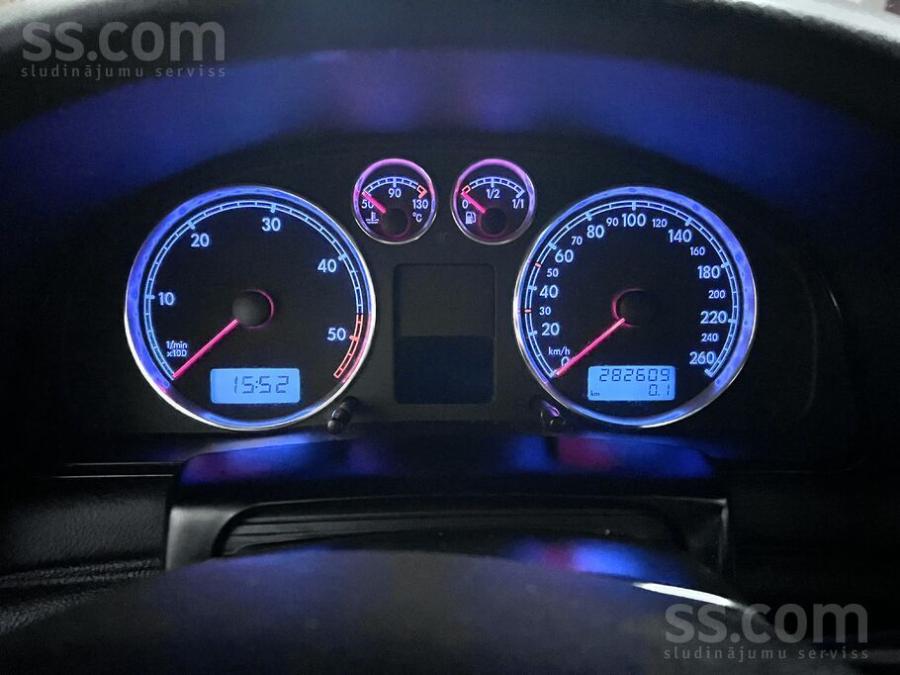 Grey Volkswagen Passat B5 2002 in Daugavpils, with an engine capacity of 1.90 L and mileage of 283 thousand km for 1899 €, photo 31 on AUTOMOTO.COM.LV