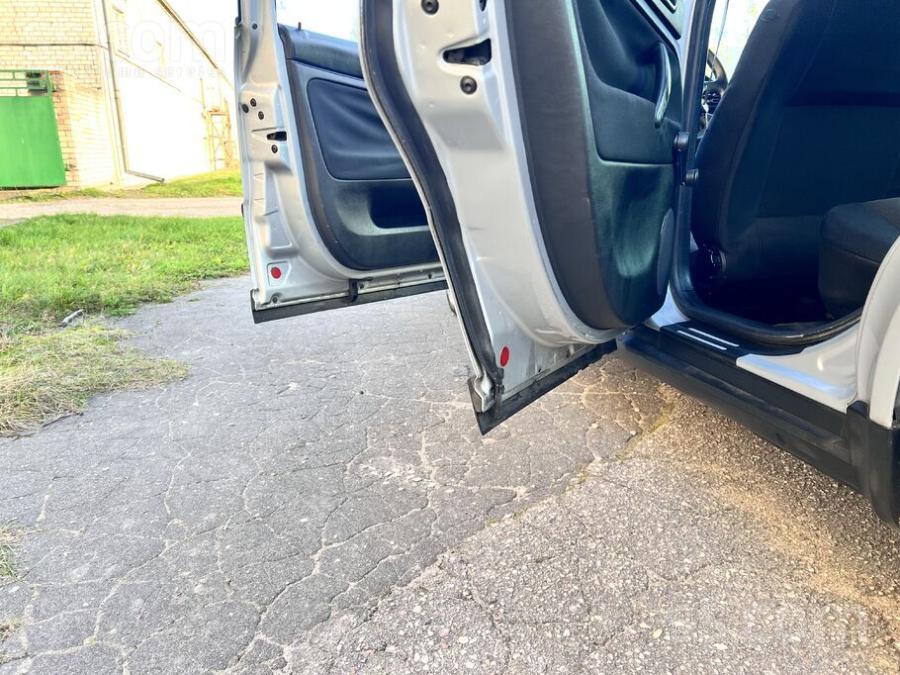 Grey Volkswagen Passat B5 2002 in Daugavpils, with an engine capacity of 1.90 L and mileage of 283 thousand km for 1799 €, photo 21 on AUTOMOTO.COM.LV