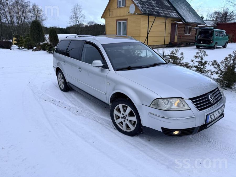 Grey Volkswagen Passat B5 2003 in Preili, with an engine capacity of 1.90 L and mileage of 332 thousand km for 2200 €, photo 5 on AUTOMOTO.COM.LV