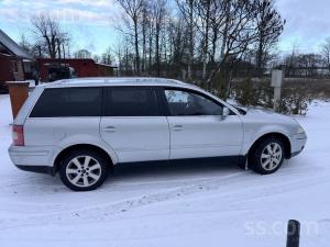 Grey Volkswagen Passat B5 2003 in Preili, with an engine capacity of 1.90 L and mileage of 332 thousand km for 2200 €, photo 6 on AUTOMOTO.COM.LV