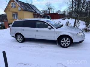 Grey Volkswagen Passat B5 2003 in Preili, with an engine capacity of 1.90 L and mileage of 332 thousand km for 2200 €, photo 9 on AUTOMOTO.COM.LV