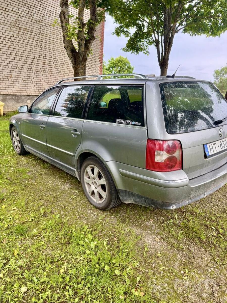 Pelēks Volkswagen Passat B5 2003 Rēzekne, ar dzinēja tilpumu 2.50 L un nobraukumu 302 tūkst. km par 1000 €, foto 1 vietnē AUTOMOTO.COM.LV
