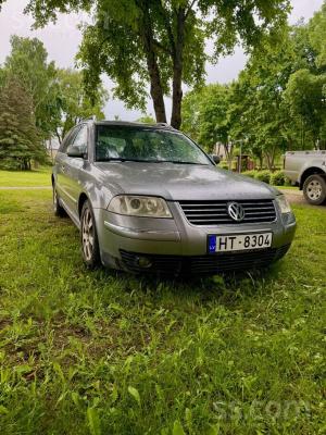 Pelēks Volkswagen Passat B5 2003 Rēzekne, ar dzinēja tilpumu 2.50 L un nobraukumu 302 tūkst. km par 1000 €, foto 3 vietnē AUTOMOTO.COM.LV