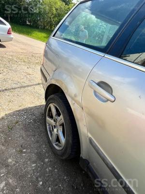 Pelēks Volkswagen Passat B5 2003 Aizkraukle, ar dzinēja tilpumu 1.90 L un nobraukumu 282 tūkst. km par 500 €, foto 5 vietnē AUTOMOTO.COM.LV