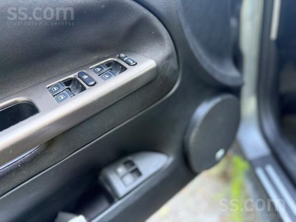 Grey Volkswagen Passat B5 2003 in Riga, with an engine capacity of 1.90 L and mileage of 362 thousand km for 980 €, photo 8 on AUTOMOTO.COM.LV