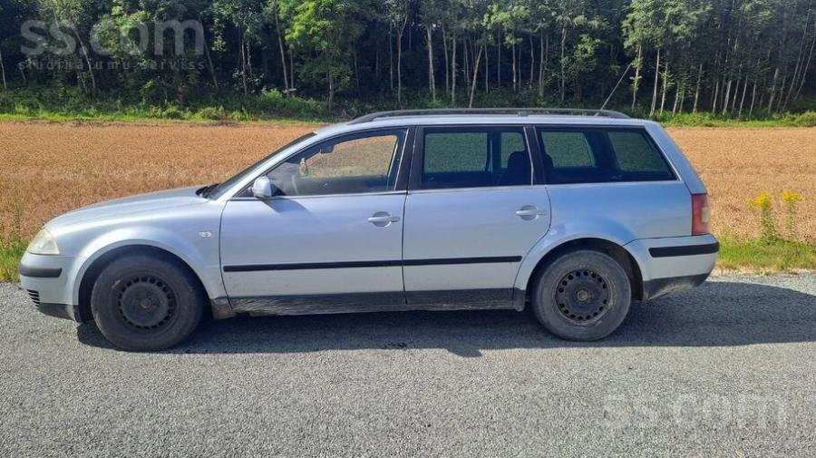 Grey Volkswagen Passat B5 2003 in Bauska, with an engine capacity of 1.90 L and mileage of 432 thousand km for 1100 €, photo 3 on AUTOMOTO.COM.LV