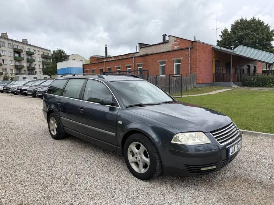 Pelēks Volkswagen Passat B5 2003 Ventspils, ar dzinēja tilpumu 1.90 L un nobraukumu 381 tūkst. km par 1450 €, foto 4 vietnē AUTOMOTO.COM.LV