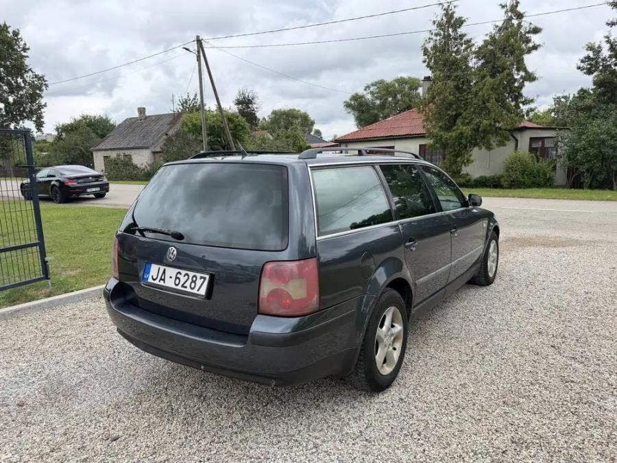 Pelēks Volkswagen Passat B5 2003 Ventspils, ar dzinēja tilpumu 1.90 L un nobraukumu 381 tūkst. km par 1450 €, foto 5 vietnē AUTOMOTO.COM.LV
