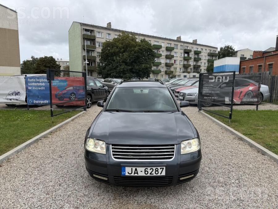 Pelēks Volkswagen Passat B5 2003 Ventspils, ar dzinēja tilpumu 1.90 L un nobraukumu 381 tūkst. km par 1450 €, foto 3 vietnē AUTOMOTO.COM.LV
