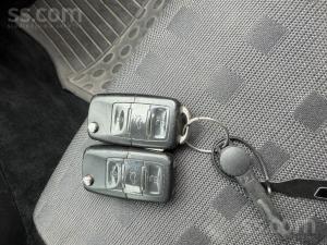 Pelēks Volkswagen Passat B5 2003 Ventspils, ar dzinēja tilpumu 1.90 L un nobraukumu 381 tūkst. km par 1450 €, foto 22 vietnē AUTOMOTO.COM.LV