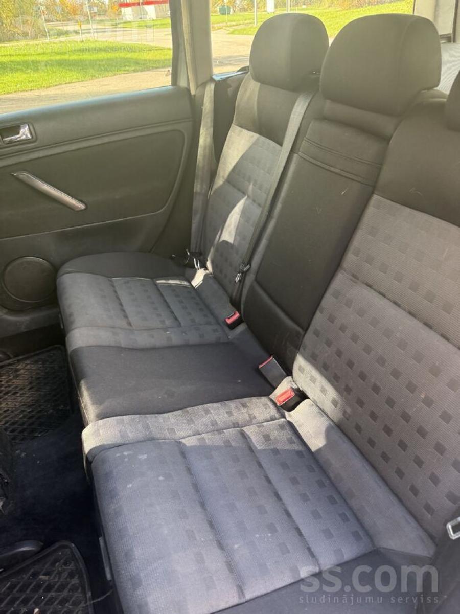 Pelēks Volkswagen Passat B5 2003 Rēzekne, ar dzinēja tilpumu 2.50 L un nobraukumu 350 tūkst. km par 1300 €, foto 6 vietnē AUTOMOTO.COM.LV