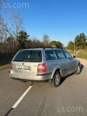 Pelēks Volkswagen Passat B5 2004 Tukums, ar dzinēja tilpumu 1.90 L un nobraukumu 373 tūkst. km par 1750 €, foto 3 vietnē AUTOMOTO.COM.LV