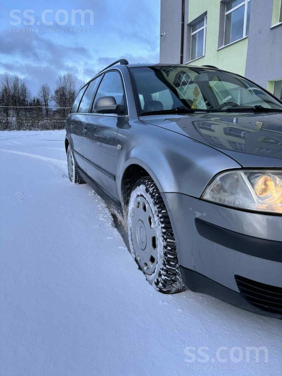 Pelēks Volkswagen Passat B5 2004 Kuldīga, ar dzinēja tilpumu 1.90 L un nobraukumu 407 tūkst. km par 1490 €, foto 4 vietnē AUTOMOTO.COM.LV