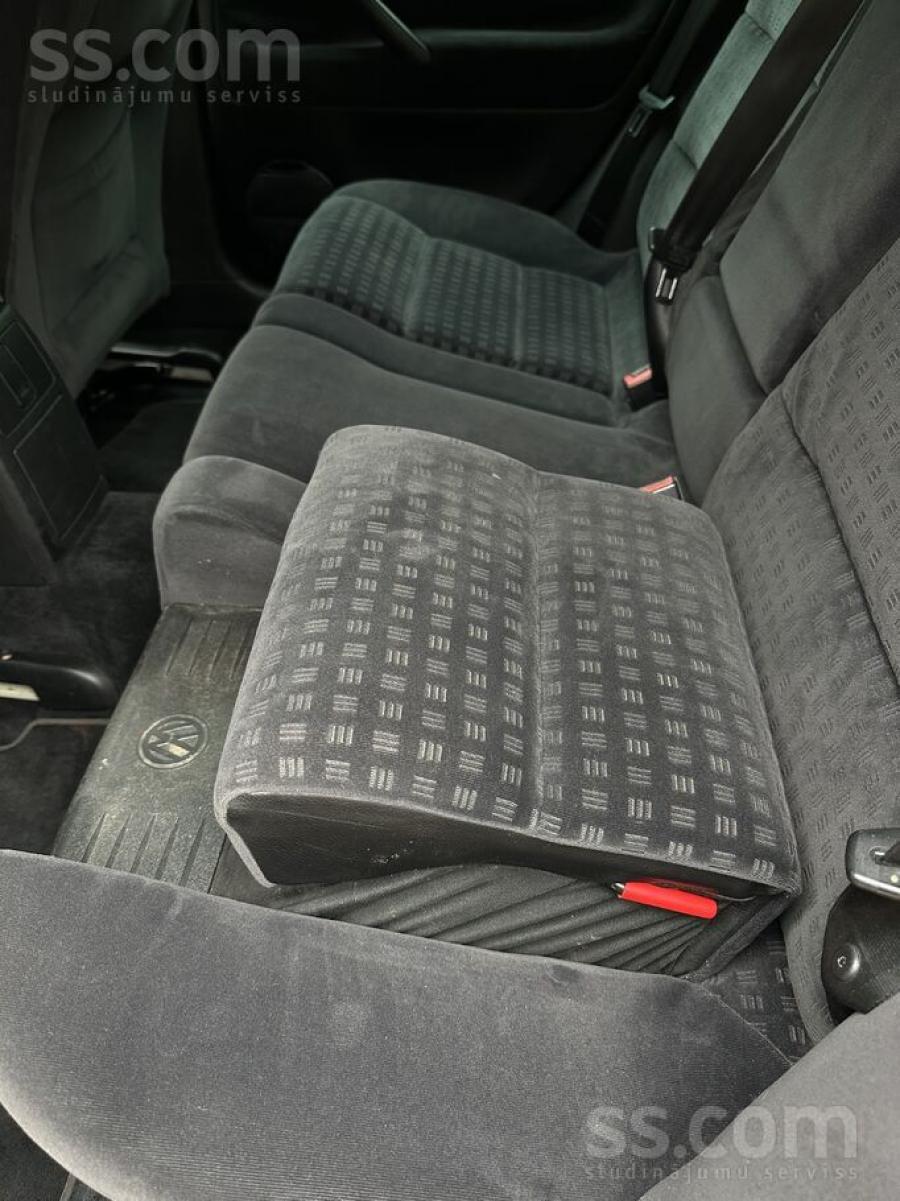 Pelēks Volkswagen Passat B5 2004 Balvi, ar dzinēja tilpumu 1.90 L un nobraukumu 351 tūkst. km par 1800 €, foto 16 vietnē AUTOMOTO.COM.LV