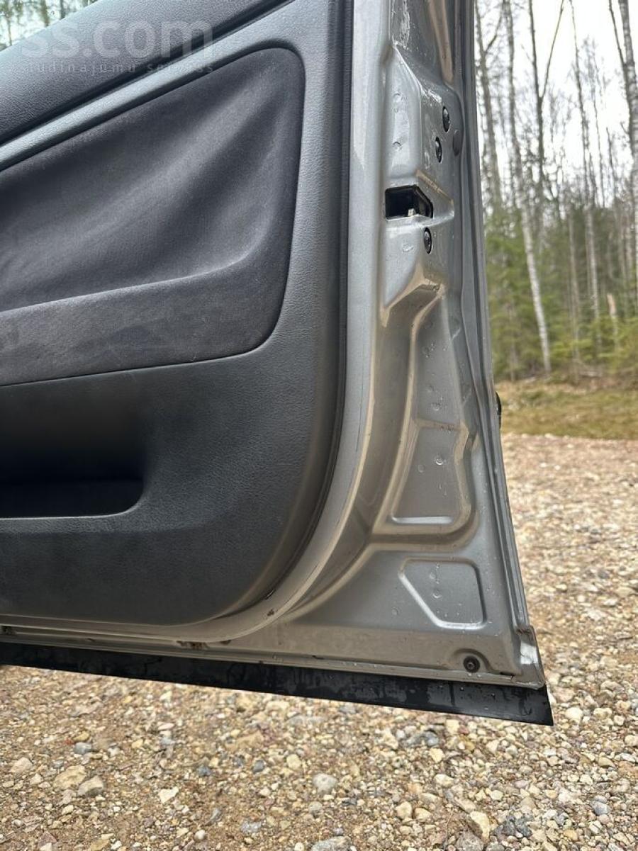 Pelēks Volkswagen Passat B5 2004 Balvi, ar dzinēja tilpumu 1.90 L un nobraukumu 351 tūkst. km par 1800 €, foto 24 vietnē AUTOMOTO.COM.LV