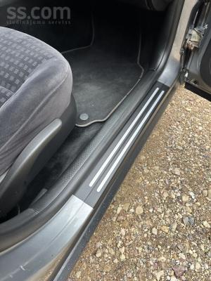 Pelēks Volkswagen Passat B5 2004 Balvi, ar dzinēja tilpumu 1.90 L un nobraukumu 351 tūkst. km par 1800 €, foto 25 vietnē AUTOMOTO.COM.LV