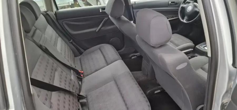 Grey Volkswagen Passat B5 2004 in Valmiera, with an engine capacity of 1.90 L and mileage of 417 thousand km for 1400 €, photo 11 on AUTOMOTO.COM.LV